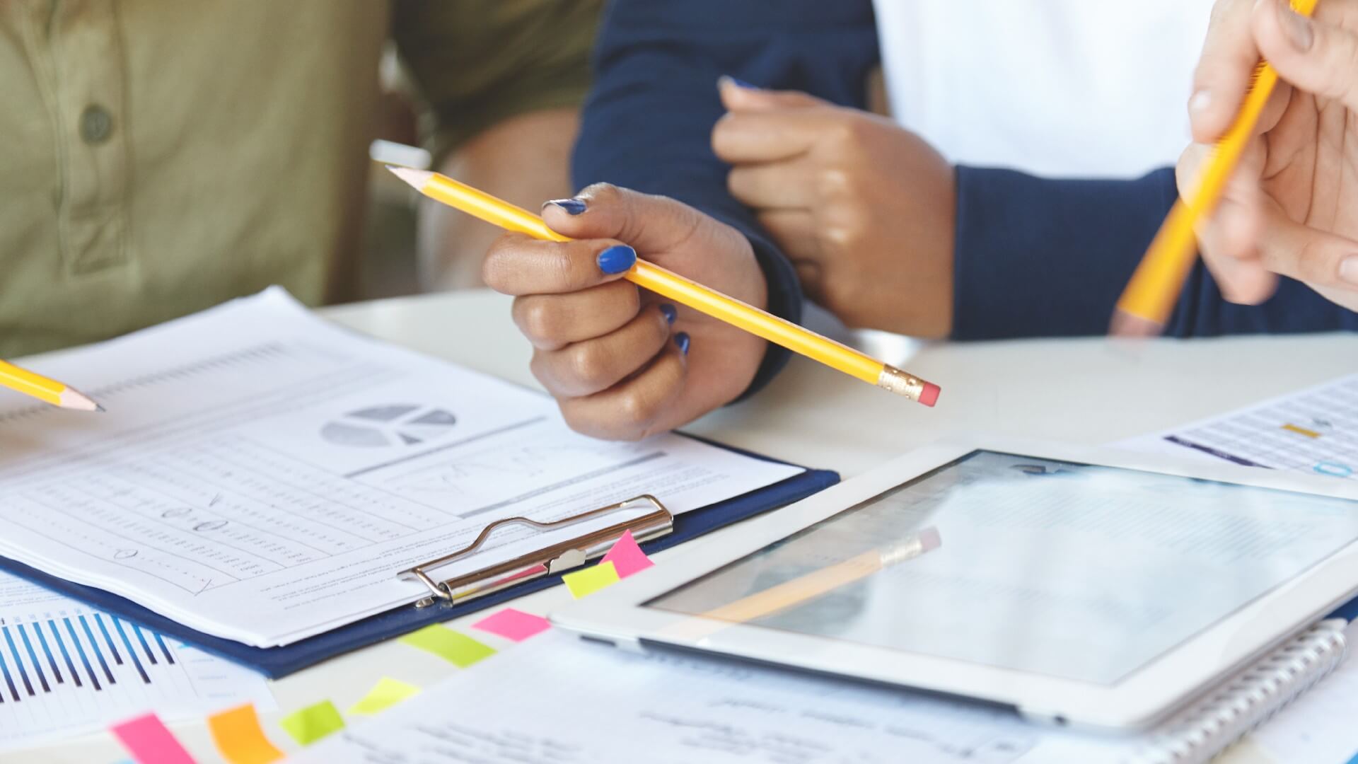 איך לבצע מחקר סטטיסטי בעבודת סמינריון? • APLATON